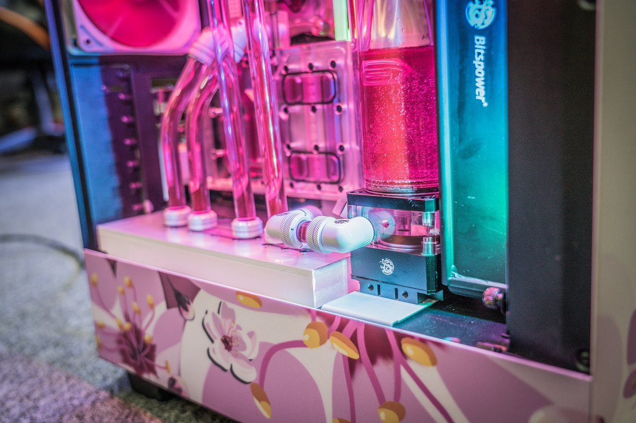 Case Mod Sakura - Dàn PC cho "phe tóc dài"