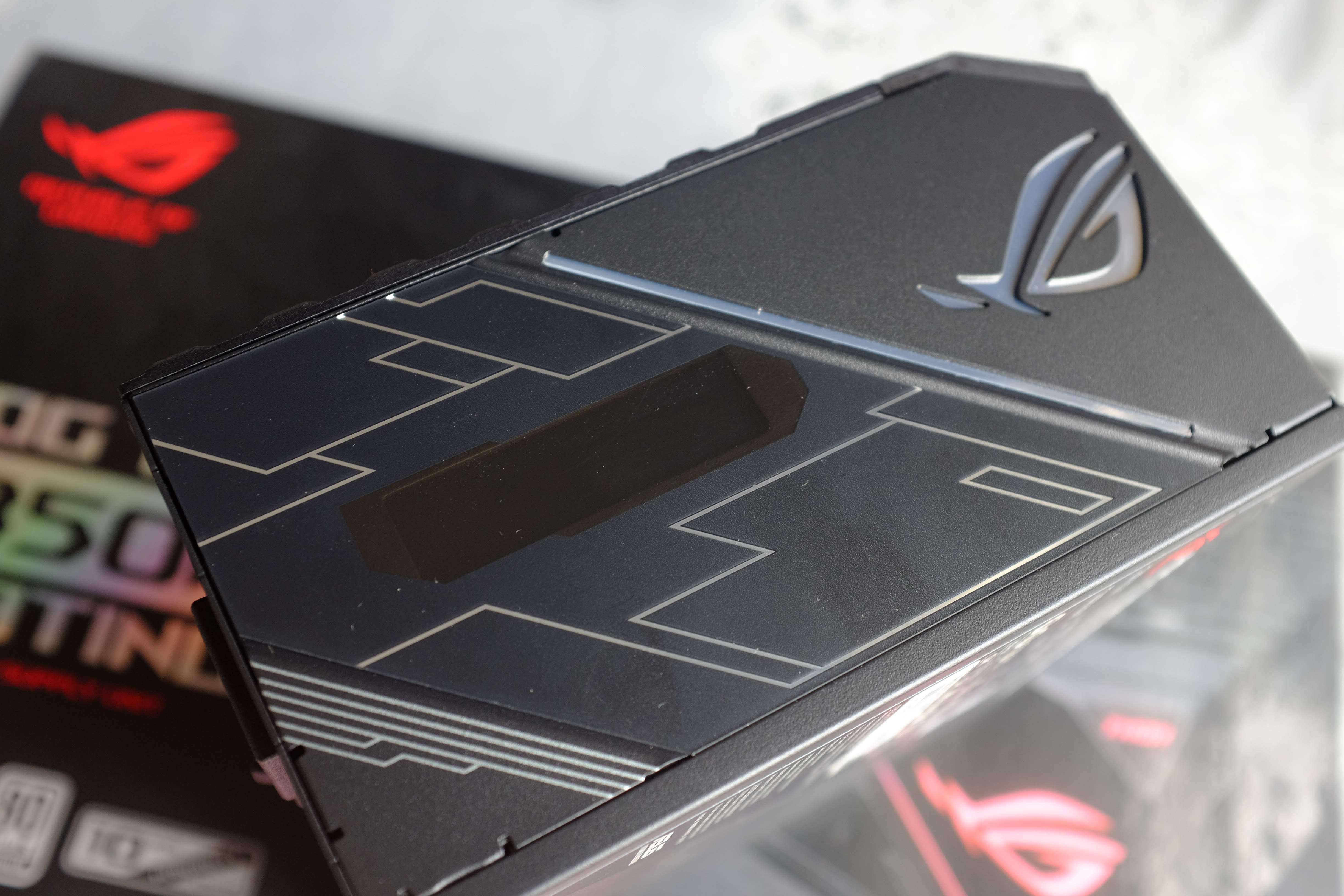 ROG Thor 850W Platinum - Sức mạnh của thần sấm