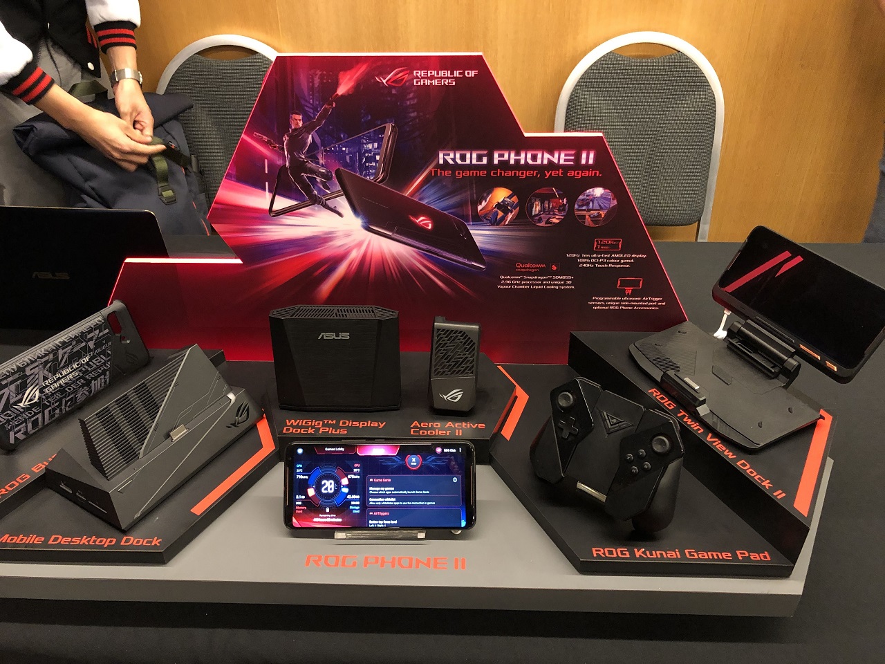 ASUS ROG Phone II – "Ông hoàng" làng game trên di động