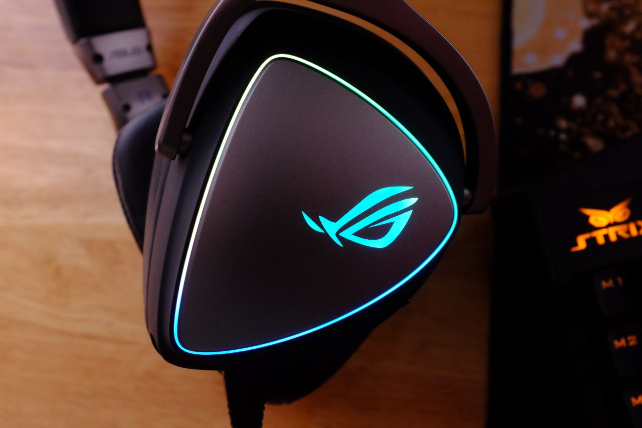 ASUS ROG Delta – Đánh Giá Gaming Gear - Vietgame.asia