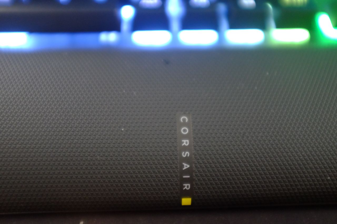 Corsair K60 RGB Pro SE Mechanical Keyboard - Đánh Giá Gaming Gear