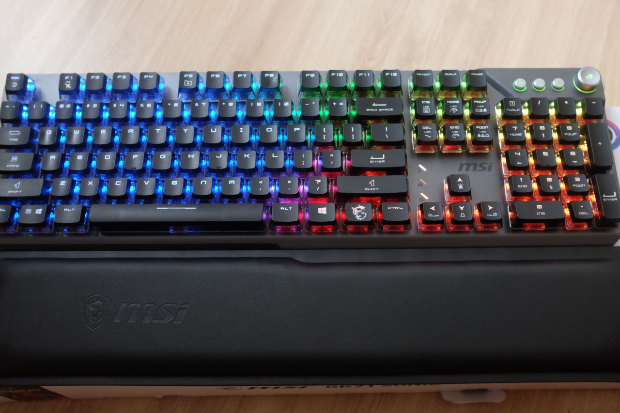 MSI Vigor GK71 Sonic - Đánh Giá Gaming Gear - Vietgame.asia