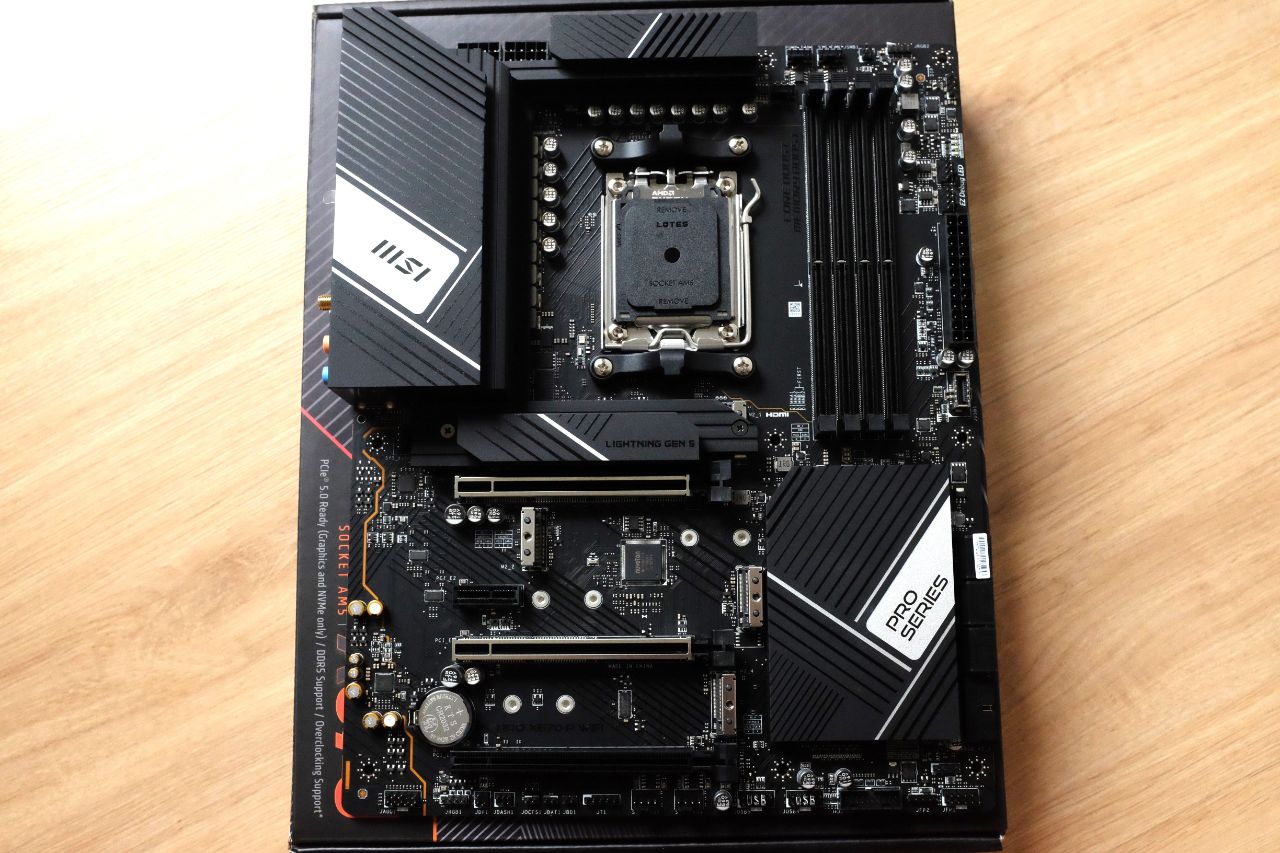 MSI Pro X670-P Wifi - Đánh Giá Nhanh - Vietgame.asia