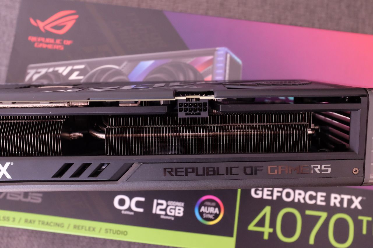 ASUS Strix RTX 4070 Ti - Đánh Giá Gaming Gear
