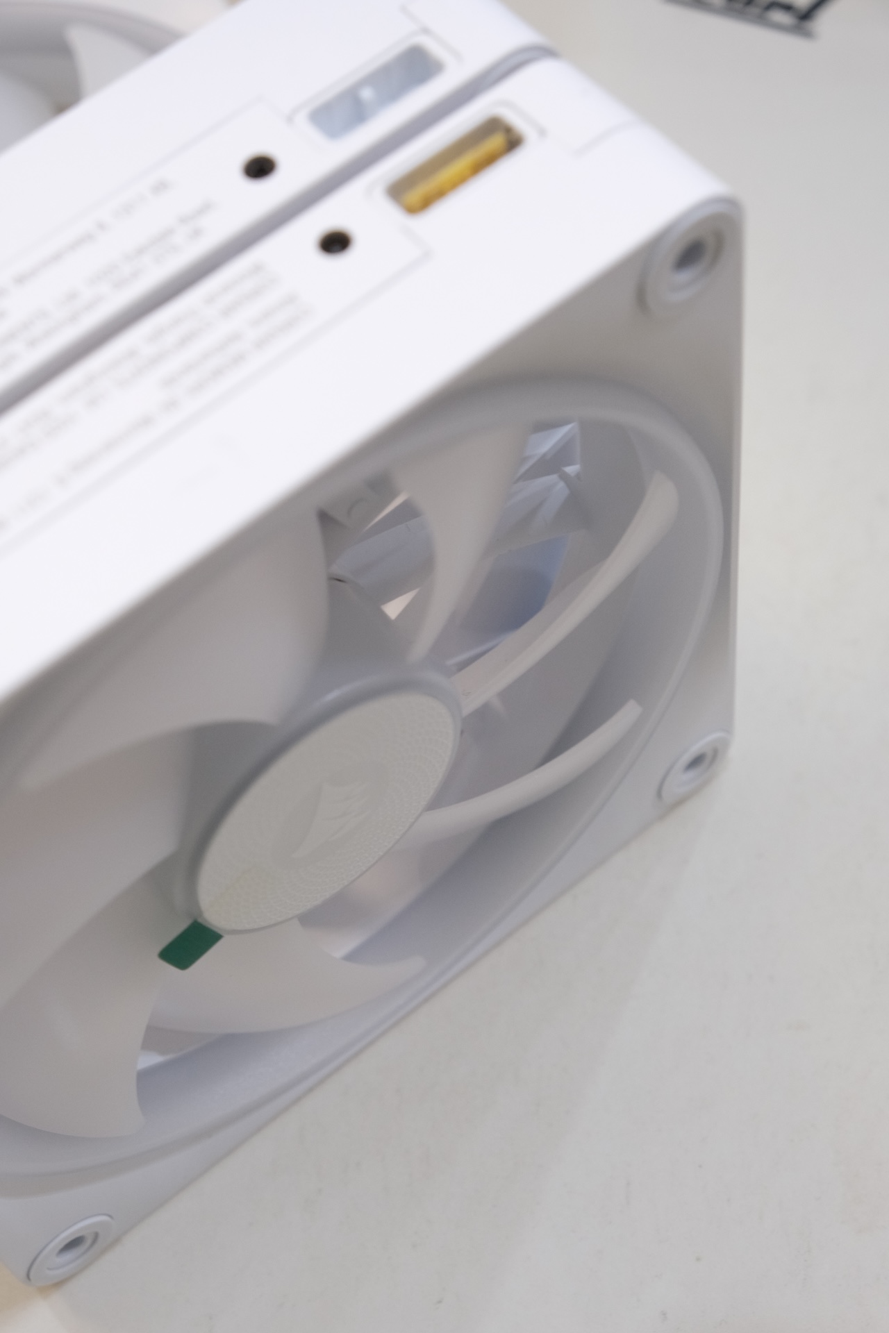 Corsair iCUE LINK LX120 RGB - Đánh Giá Nhanh