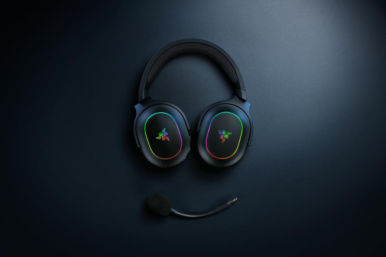 Razer giới thiệu tai nghe không dây Barracuda X Chroma - Tin Gaming Gear